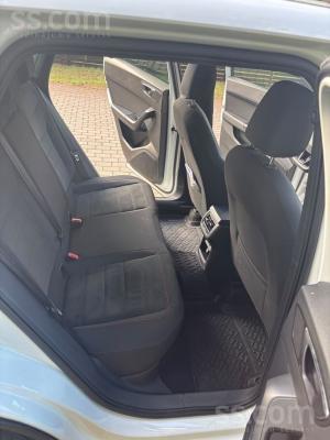 White SEAT Ateca 2019 in Riga, with an engine capacity of 1.50 L and mileage of 92 thousand km for 19490 €, photo 8 on AUTOMOTO.COM.LV