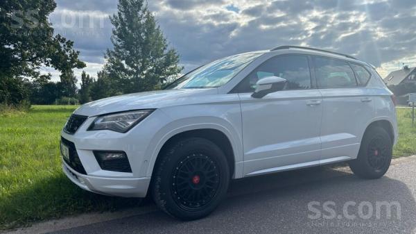 White SEAT Ateca 2019 in Riga, with an engine capacity of 1.50 L and mileage of 92 thousand km for 19490 €, photo 1 on AUTOMOTO.COM.LV