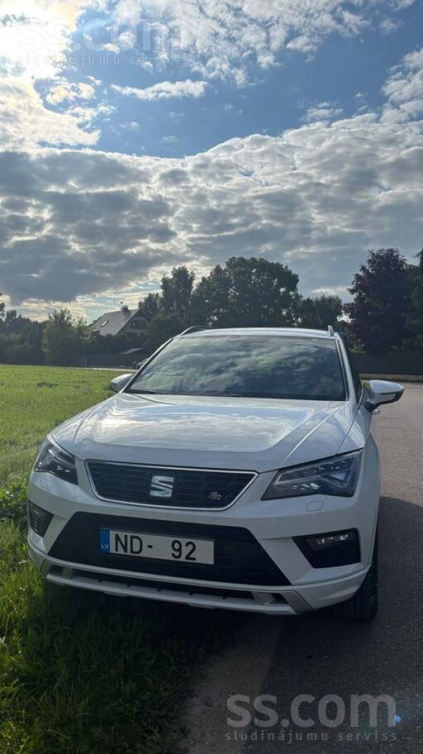 White SEAT Ateca 2019 in Riga, with an engine capacity of 1.50 L and mileage of 92 thousand km for 19490 €, photo 3 on AUTOMOTO.COM.LV