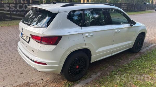 White SEAT Ateca 2019 in Riga, with an engine capacity of 1.50 L and mileage of 92 thousand km for 19490 €, photo 5 on AUTOMOTO.COM.LV