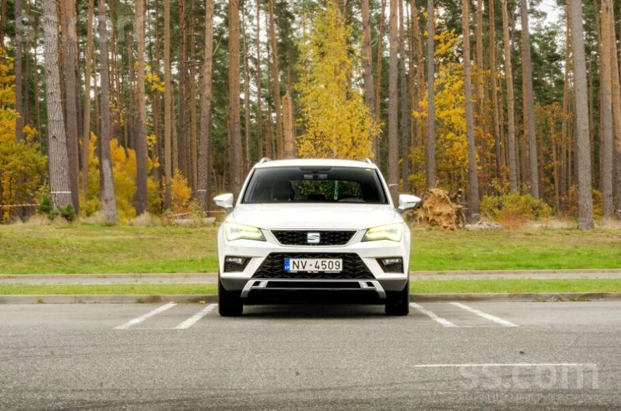 White SEAT Ateca 2019 in Riga, with an engine capacity of 1.50 L and mileage of 180 thousand km for 14490 €, photo 4 on AUTOMOTO.COM.LV