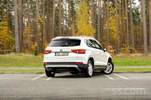 White SEAT Ateca 2019 in Riga, with an engine capacity of 1.50 L and mileage of 180 thousand km for 14490 €, photo 7 on AUTOMOTO.COM.LV