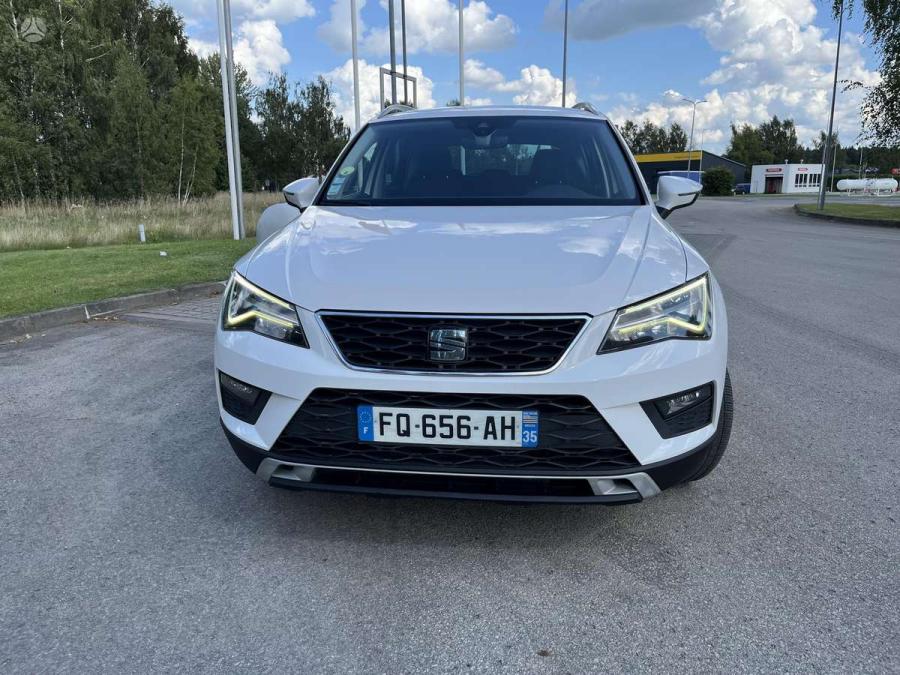 White SEAT Ateca 2020 in Taurage, with an engine capacity of 1.97 L and mileage of 296 thousand km for 10900 €, photo 3 on AUTOMOTO.COM.LV