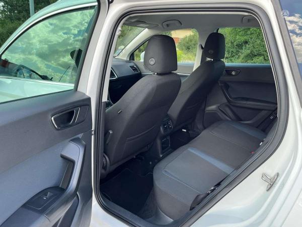 White SEAT Ateca 2020 in Taurage, with an engine capacity of 1.97 L and mileage of 296 thousand km for 10900 €, photo 7 on AUTOMOTO.COM.LV
