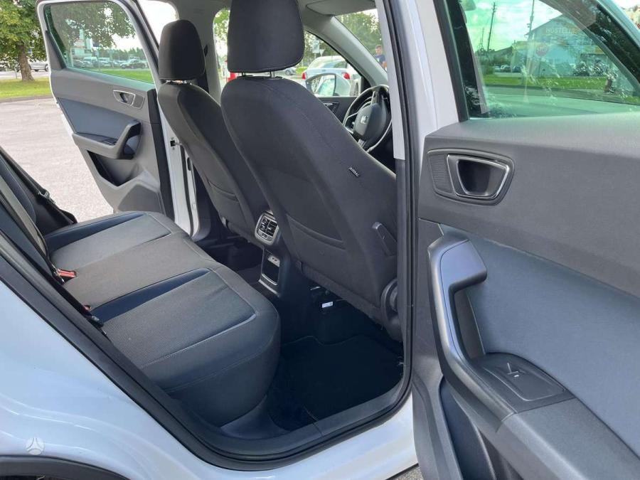 White SEAT Ateca 2020 in Taurage, with an engine capacity of 1.97 L and mileage of 296 thousand km for 10900 €, photo 9 on AUTOMOTO.COM.LV