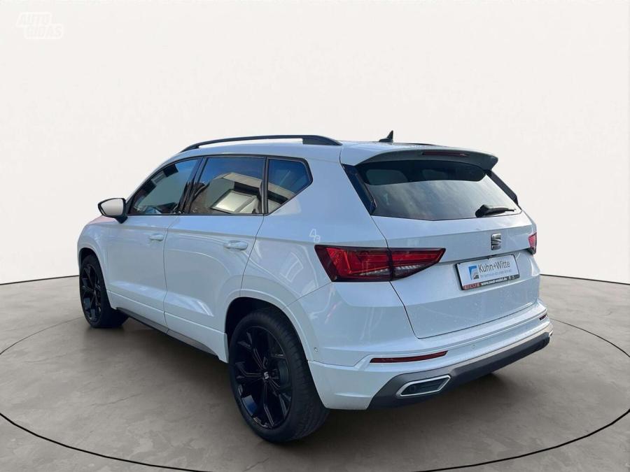 White SEAT Ateca 2021 in Kaunas, with an engine capacity of 2.00 L and mileage of 80 thousand km for 27468 €, photo 6 on AUTOMOTO.COM.LV