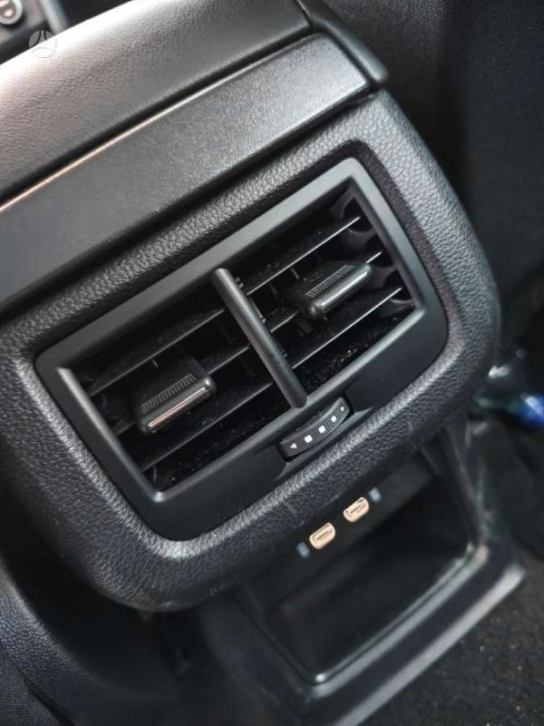 White SEAT Ateca 2021 in Kaunas, with an engine capacity of 1.97 L and mileage of 119 thousand km for 17799 €, photo 11 on AUTOMOTO.COM.LV
