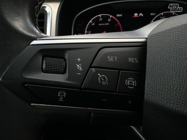 White SEAT Ateca 2021 in Avizieniai, with an engine capacity of 1.50 L and mileage of 164 thousand km for 18250 €, photo 8 on AUTOMOTO.COM.LV
