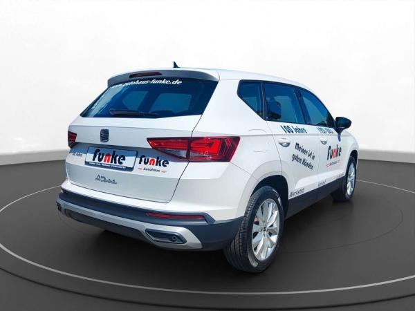 White SEAT Ateca 2022 in Kaunas, with an engine capacity of 1.50 L and mileage of 35 thousand km for 32160 €, photo 3 on AUTOMOTO.COM.LV