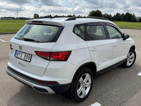 White SEAT Ateca 2022 in Siauliai, with an engine capacity of 1.50 L and mileage of 125 thousand km for 19999 €, photo 4 on AUTOMOTO.COM.LV