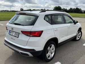 White SEAT Ateca 2022 in Siauliai, with an engine capacity of 1.50 L and mileage of 125 thousand km for 19999 €, photo 5 on AUTOMOTO.COM.LV