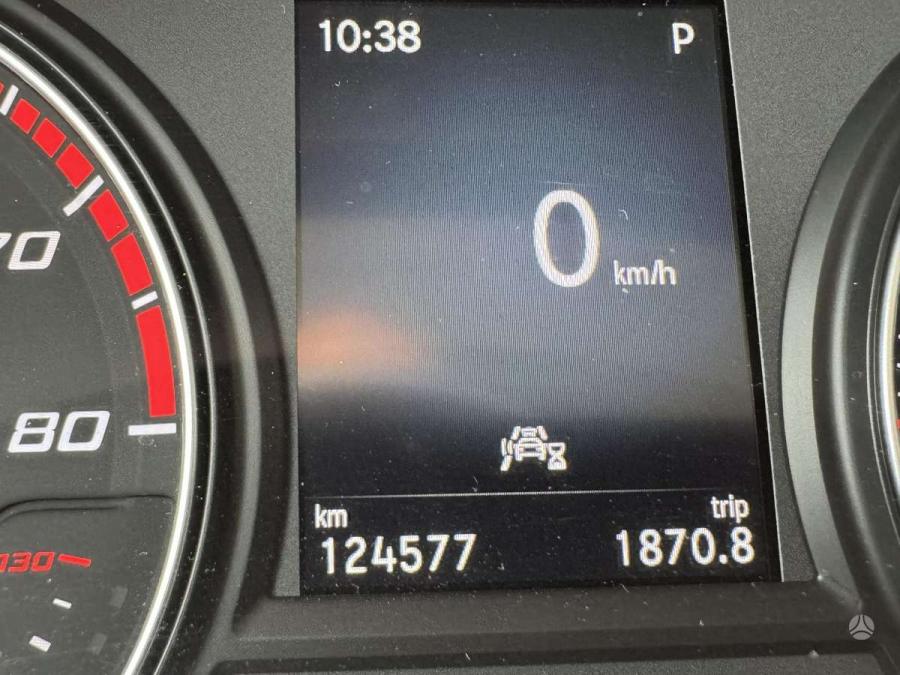White SEAT Ateca 2022 in Siauliai, with an engine capacity of 1.50 L and mileage of 125 thousand km for 19999 €, photo 13 on AUTOMOTO.COM.LV