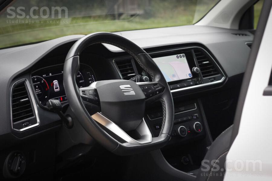 White SEAT Ateca 2022 in Cesis, with an engine capacity of 2.00 L and mileage of 77 thousand km for 21500 €, photo 7 on AUTOMOTO.COM.LV