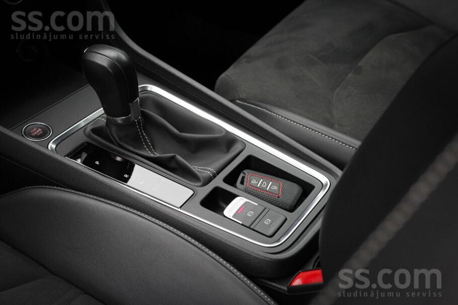 White SEAT Ateca 2022 in Cesis, with an engine capacity of 2.00 L and mileage of 77 thousand km for 21500 €, photo 9 on AUTOMOTO.COM.LV