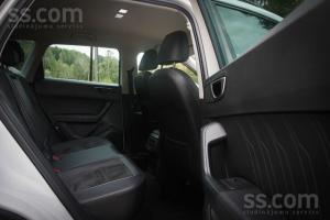 White SEAT Ateca 2022 in Cesis, with an engine capacity of 2.00 L and mileage of 77 thousand km for 21500 €, photo 13 on AUTOMOTO.COM.LV
