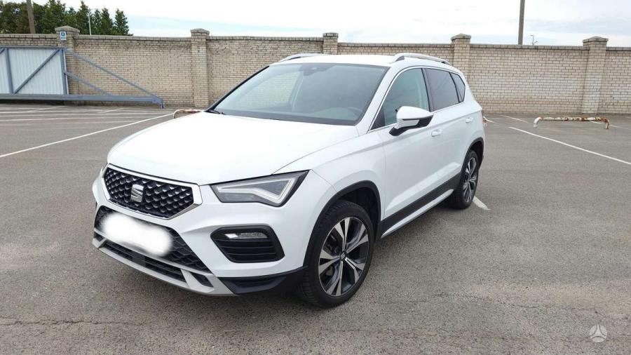 White SEAT Ateca 2023 in Kaunas, with an engine capacity of 1.50 L and mileage of 96 thousand km for 20600 €, photo 3 on AUTOMOTO.COM.LV
