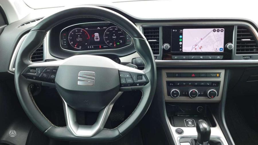 White SEAT Ateca 2023 in Kaunas, with an engine capacity of 1.50 L and mileage of 96 thousand km for 20600 €, photo 7 on AUTOMOTO.COM.LV