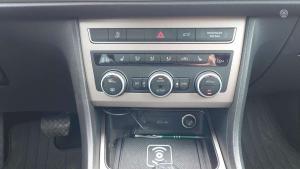 White SEAT Ateca 2023 in Kaunas, with an engine capacity of 1.50 L and mileage of 96 thousand km for 20600 €, photo 9 on AUTOMOTO.COM.LV