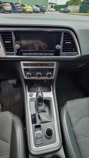 White SEAT Ateca 2023 in Kaunas, with an engine capacity of 1.50 L and mileage of 96 thousand km for 20600 €, photo 10 on AUTOMOTO.COM.LV