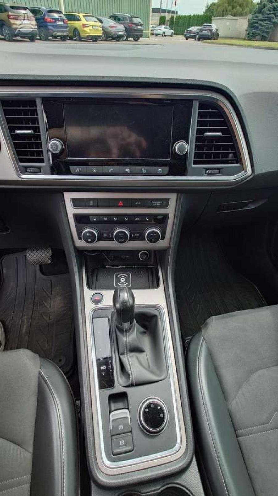 White SEAT Ateca 2023 in Kaunas, with an engine capacity of 1.50 L and mileage of 96 thousand km for 20600 €, photo 10 on AUTOMOTO.COM.LV