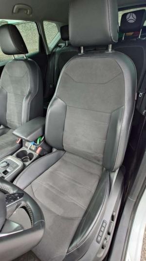 White SEAT Ateca 2023 in Kaunas, with an engine capacity of 1.50 L and mileage of 96 thousand km for 20600 €, photo 11 on AUTOMOTO.COM.LV