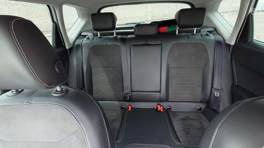White SEAT Ateca 2023 in Kaunas, with an engine capacity of 1.50 L and mileage of 96 thousand km for 20600 €, photo 12 on AUTOMOTO.COM.LV