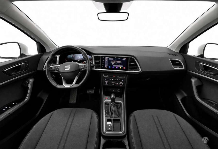 White SEAT Ateca 2023 in Kaunas, with an engine capacity of 1.97 L and mileage of 126 thousand km for 20500 €, photo 6 on AUTOMOTO.COM.LV