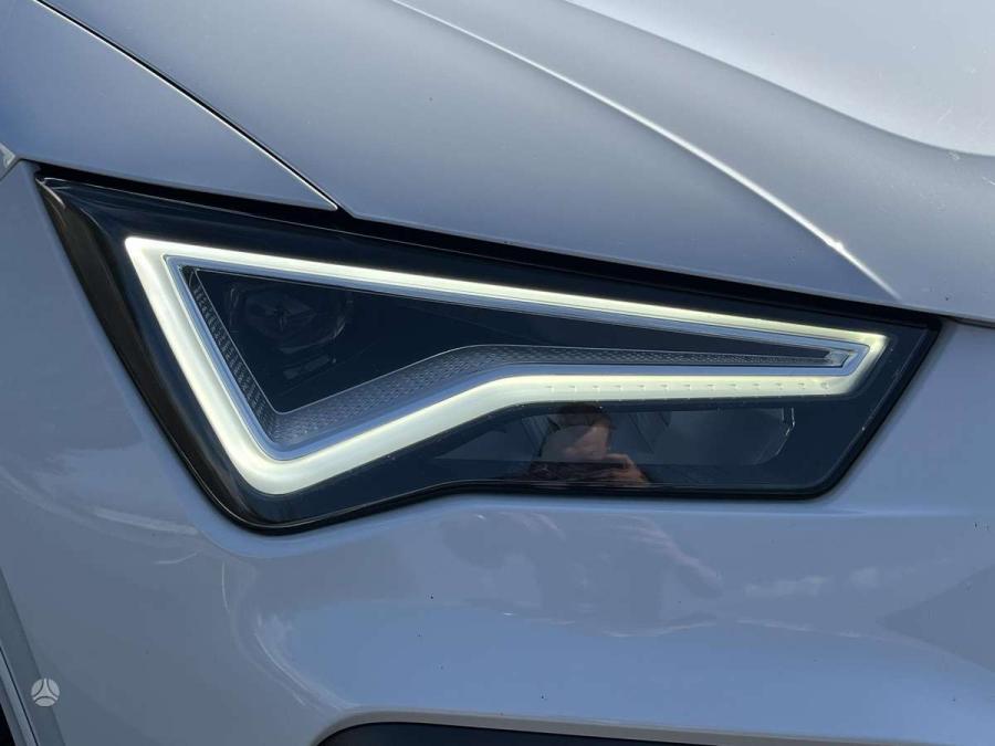 White SEAT Ateca 2023 in Vilnius, with an engine capacity of 1.97 L and mileage of 172 thousand km for 19900 €, photo 5 on AUTOMOTO.COM.LV