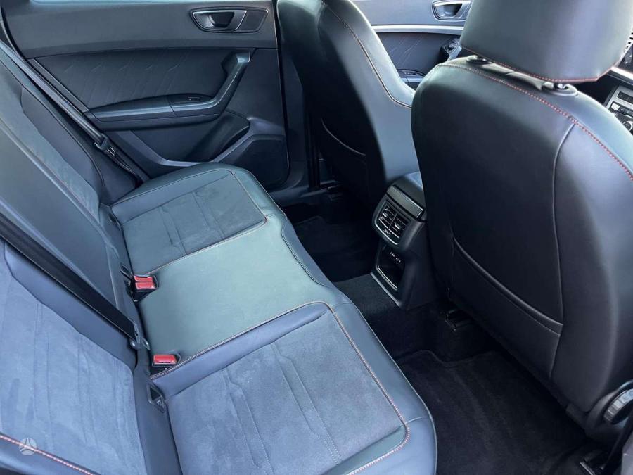 White SEAT Ateca 2023 in Vilnius, with an engine capacity of 1.97 L and mileage of 172 thousand km for 19900 €, photo 13 on AUTOMOTO.COM.LV
