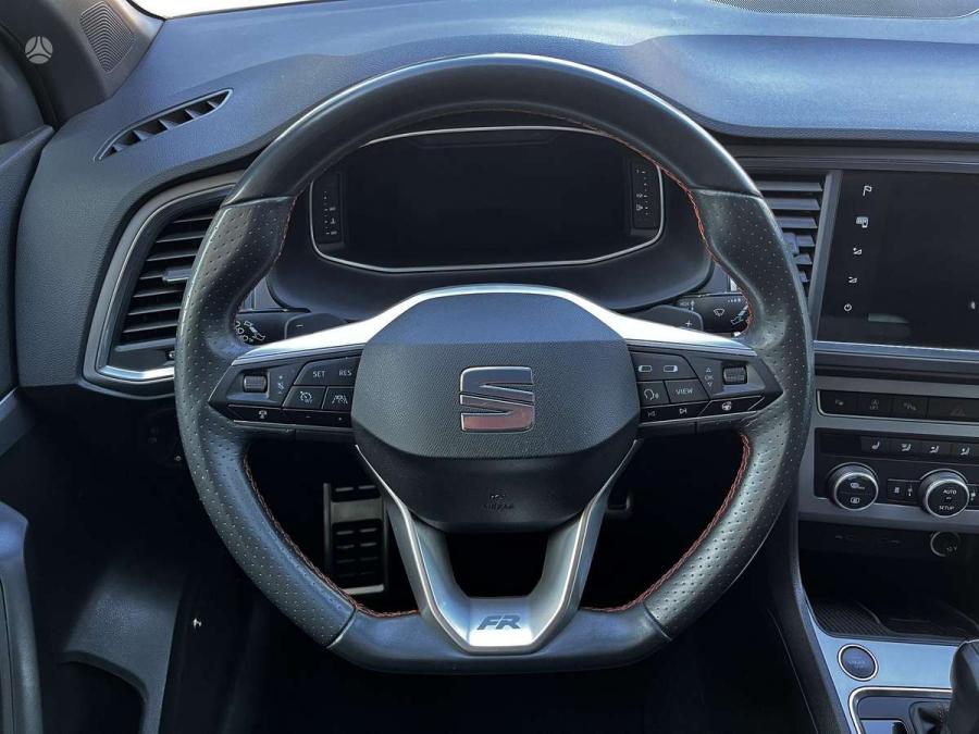 White SEAT Ateca 2023 in Vilnius, with an engine capacity of 1.97 L and mileage of 172 thousand km for 19900 €, photo 16 on AUTOMOTO.COM.LV