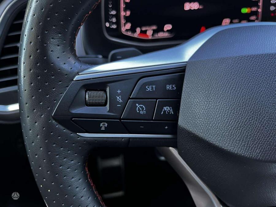 White SEAT Ateca 2023 in Vilnius, with an engine capacity of 1.97 L and mileage of 172 thousand km for 19900 €, photo 18 on AUTOMOTO.COM.LV