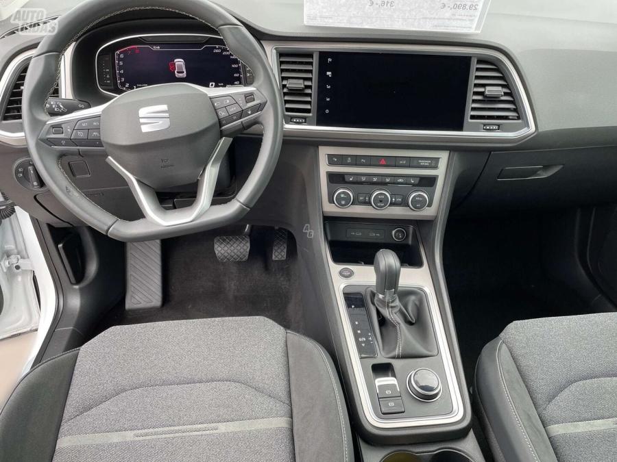 White SEAT Ateca 2024 in Kaunas, with an engine capacity of 1.50 L and mileage of 22 thousand km for 30329 €, photo 14 on AUTOMOTO.COM.LV