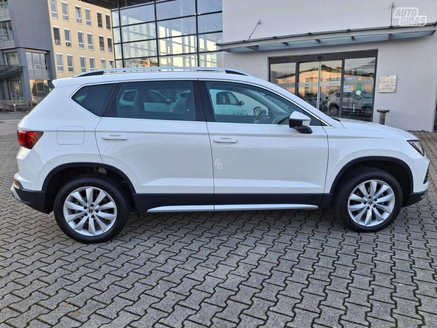 White SEAT Ateca 2024 in Kaunas, with an engine capacity of 1.50 L and mileage of 37 thousand km for 29600 €, photo 7 on AUTOMOTO.COM.LV