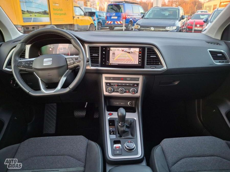 White SEAT Ateca 2024 in Kaunas, with an engine capacity of 1.50 L and mileage of 37 thousand km for 29600 €, photo 15 on AUTOMOTO.COM.LV