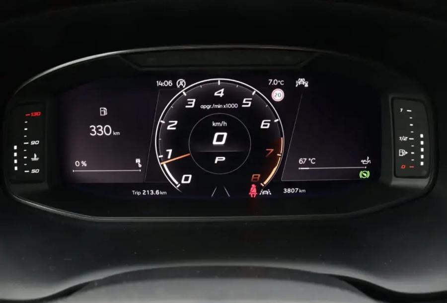 Balts SEAT Ateca 2025 Rīga, ar dzinēja tilpumu 2.00 L un nobraukumu 5 tūkst. km par 36490 €, foto 4 vietnē AUTOMOTO.COM.LV