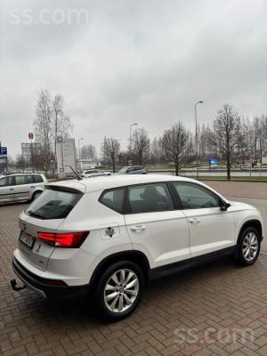 Белый Сеат Ateca 2017 в Рига, объемом двигателя 2.00 л и пробегом 157 тыс. км за 13200 €, фото 3 на AUTOMOTO.COM.LV