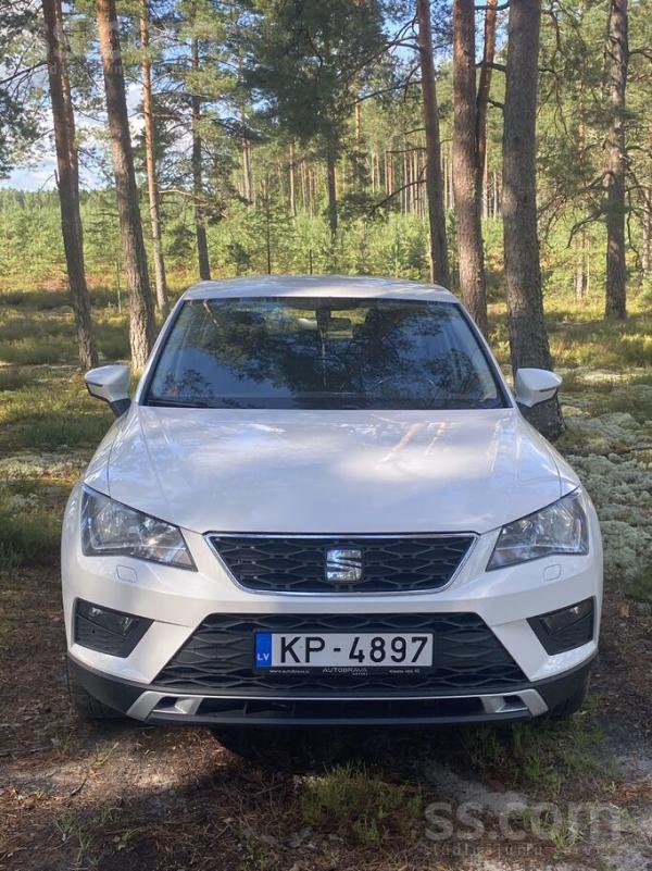 White SEAT Ateca 2017 in Riga, with an engine capacity of 2.00 L and mileage of 160 thousand km for 12600 €, photo 4 on AUTOMOTO.COM.LV