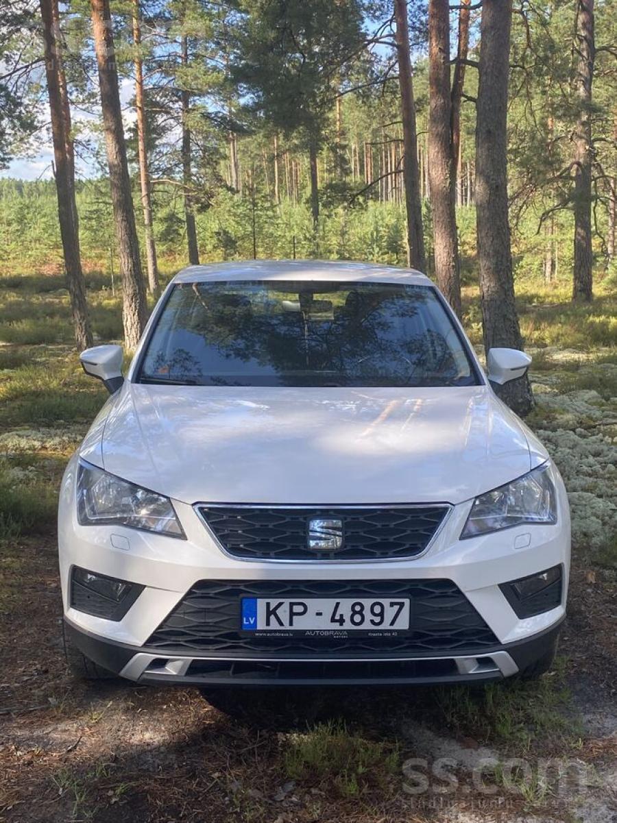 White SEAT Ateca 2017 in Riga, with an engine capacity of 2.00 L and mileage of 160 thousand km for 12600 €, photo 4 on AUTOMOTO.COM.LV