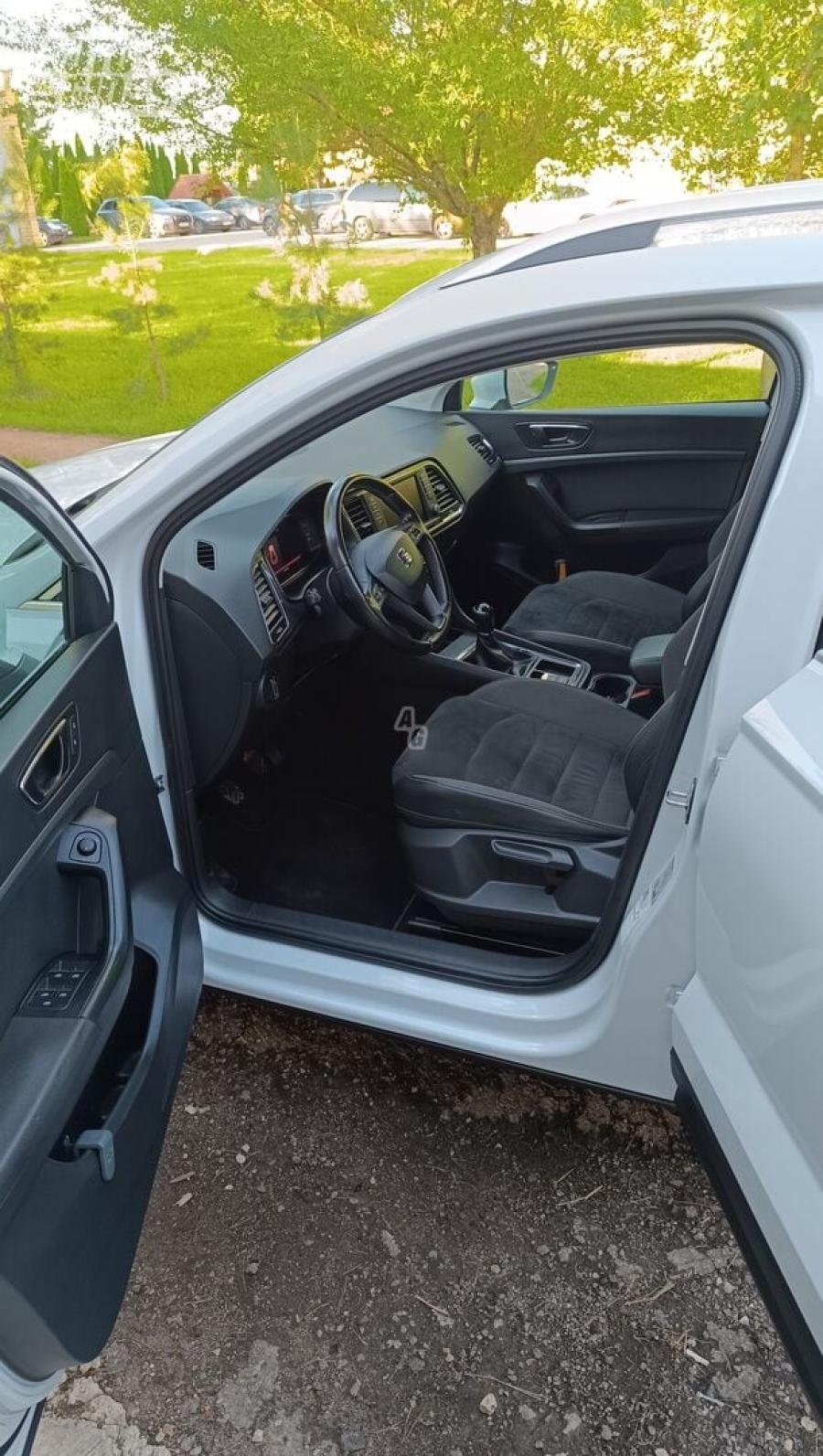 White SEAT Ateca 2019 in Alytus, with an engine capacity of 1.00 L and mileage of 154 thousand km for 10999 €, photo 20 on AUTOMOTO.COM.LV