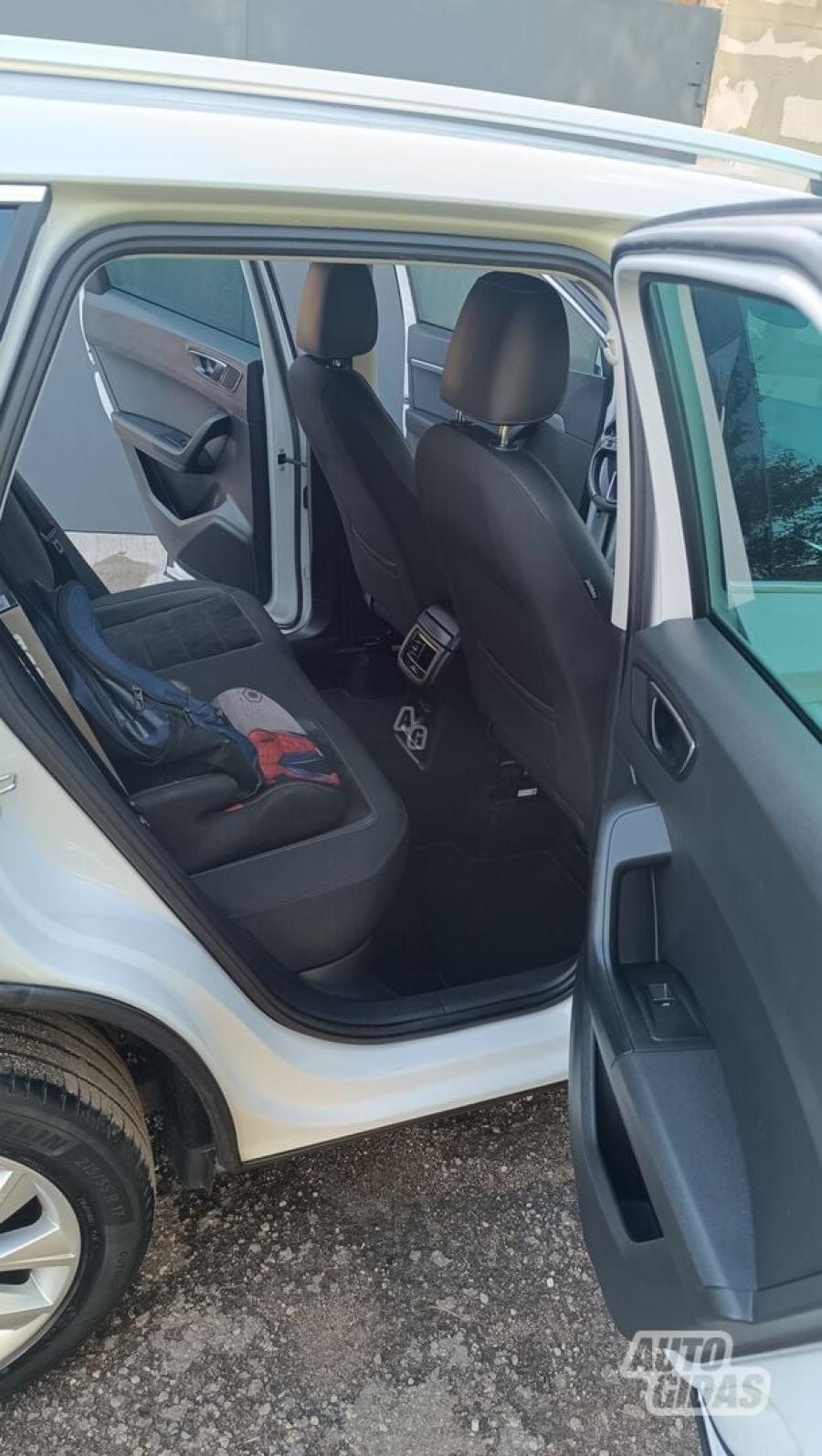 White SEAT Ateca 2019 in Alytus, with an engine capacity of 1.00 L and mileage of 154 thousand km for 10999 €, photo 23 on AUTOMOTO.COM.LV