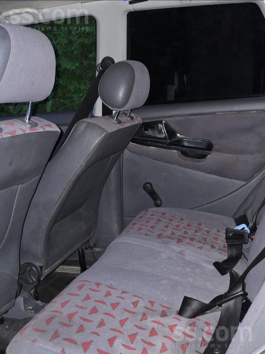 Melns SEAT Cordoba 2001 Rīga, ar dzinēja tilpumu 1.90 L un nobraukumu 340 tūkst. km par 890 €, foto 6 vietnē AUTOMOTO.COM.LV