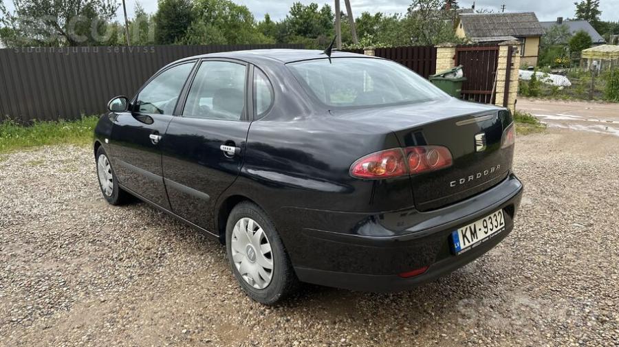 Melns SEAT Cordoba 2007 Rēzekne, ar dzinēja tilpumu 1.40 L un nobraukumu 282 tūkst. km par 1550 €, foto 4 vietnē AUTOMOTO.COM.LV