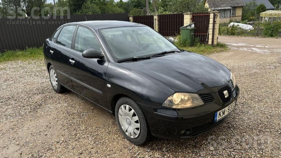 Melns SEAT Cordoba 2007 Rēzekne, ar dzinēja tilpumu 1.40 L un nobraukumu 282 tūkst. km par 1550 €, foto 7 vietnē AUTOMOTO.COM.LV