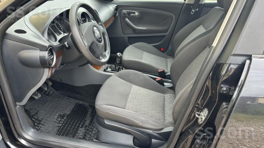 Melns SEAT Cordoba 2007 Rēzekne, ar dzinēja tilpumu 1.40 L un nobraukumu 282 tūkst. km par 1550 €, foto 8 vietnē AUTOMOTO.COM.LV