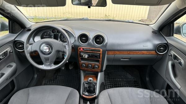 Melns SEAT Cordoba 2007 Rēzekne, ar dzinēja tilpumu 1.40 L un nobraukumu 282 tūkst. km par 1550 €, foto 8 vietnē AUTOMOTO.COM.LV