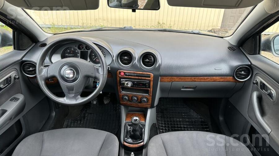 Melns SEAT Cordoba 2007 Rēzekne, ar dzinēja tilpumu 1.40 L un nobraukumu 282 tūkst. km par 1550 €, foto 9 vietnē AUTOMOTO.COM.LV