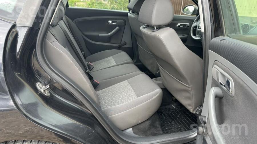 Melns SEAT Cordoba 2007 Rēzekne, ar dzinēja tilpumu 1.40 L un nobraukumu 282 tūkst. km par 1550 €, foto 11 vietnē AUTOMOTO.COM.LV