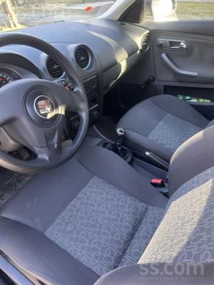 Melns SEAT Cordoba 2007 Rīga, ar dzinēja tilpumu 1.40 L un nobraukumu 210 tūkst. km par 700 €, foto 3 vietnē AUTOMOTO.COM.LV