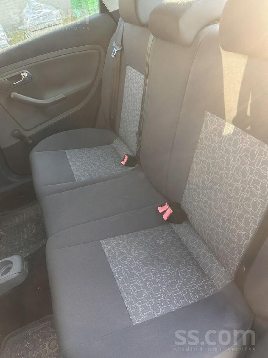 Melns SEAT Cordoba 2007 Rīga, ar dzinēja tilpumu 1.40 L un nobraukumu 210 tūkst. km par 700 €, foto 4 vietnē AUTOMOTO.COM.LV