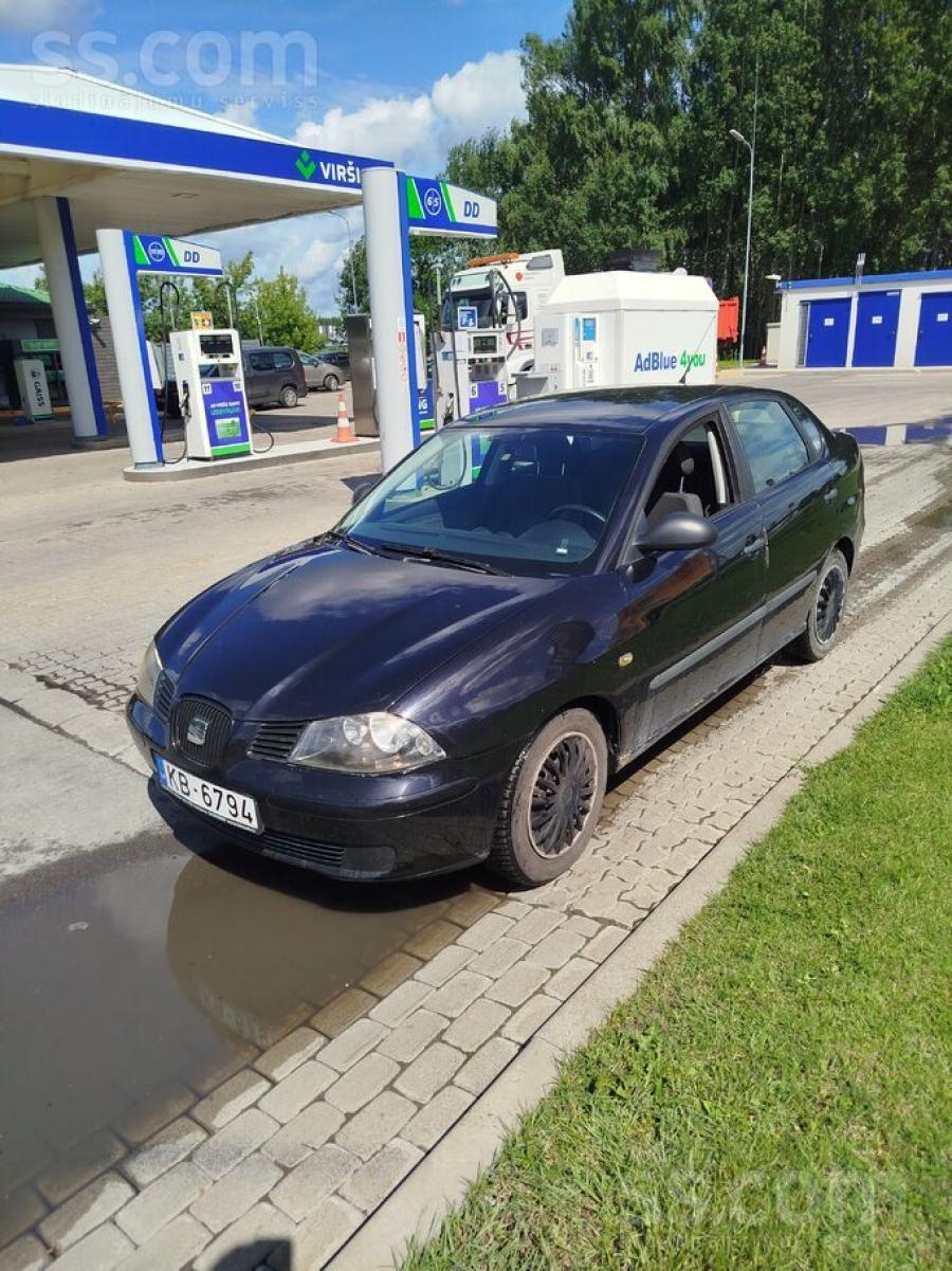 Black SEAT Cordoba 2007 in Riga, with an engine capacity of 1.40 L and mileage of 216 thousand km for 850 €, photo 3 on AUTOMOTO.COM.LV